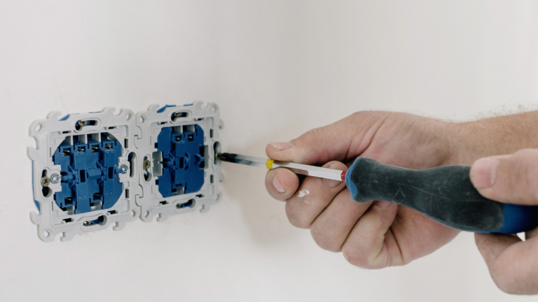 Essential Tools for the Modern Electrician | Klipboard